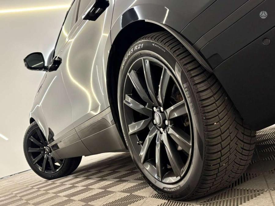 Melns Land Rover Range Rover Velar 2018 Marijampole, ar dzinēja tilpumu 2.99 L un nobraukumu 162 tūkst. km par 23999 €, foto 21 vietnē AUTOMOTO.COM.LV