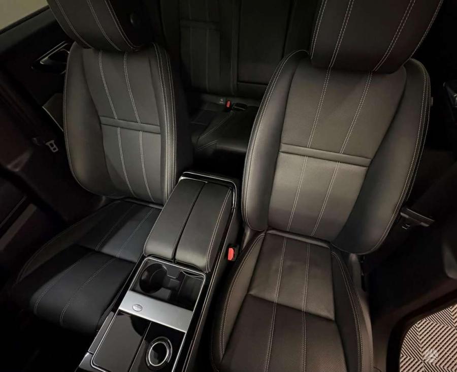 Melns Land Rover Range Rover Velar 2018 Marijampole, ar dzinēja tilpumu 2.99 L un nobraukumu 162 tūkst. km par 23999 €, foto 31 vietnē AUTOMOTO.COM.LV