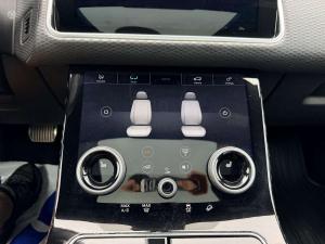 Melns Land Rover Range Rover Velar 2018 Tauragė, ar dzinēja tilpumu 2.00 L un nobraukumu 60 tūkst. km par 24499 €, foto 30 vietnē AUTOMOTO.COM.LV
