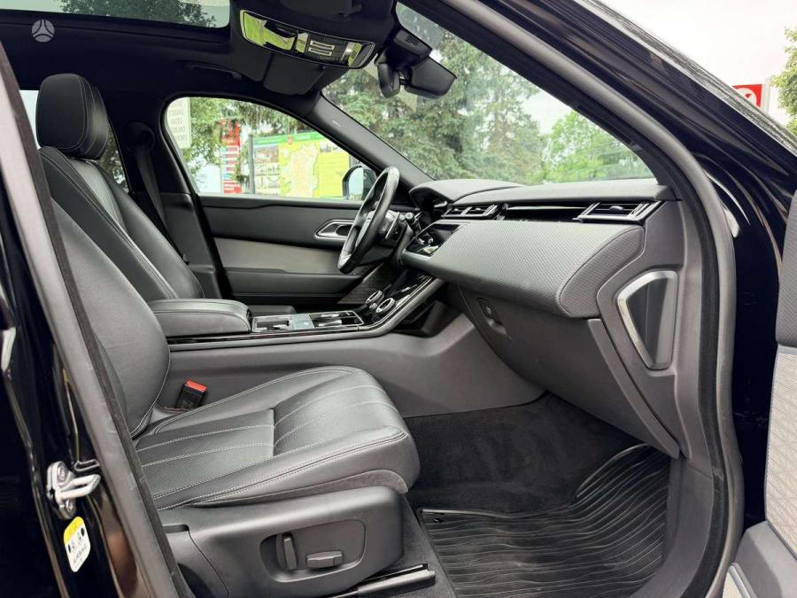 Melns Land Rover Range Rover Velar 2018 Tauragė, ar dzinēja tilpumu 2.00 L un nobraukumu 60 tūkst. km par 24499 €, foto 36 vietnē AUTOMOTO.COM.LV