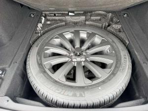 Melns Land Rover Range Rover Velar 2018 Tauragė, ar dzinēja tilpumu 2.00 L un nobraukumu 60 tūkst. km par 24499 €, foto 39 vietnē AUTOMOTO.COM.LV