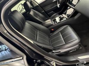Black Land Rover Range Rover Velar 2018 in Vilnius, with an engine capacity of 2.00 L and mileage of 192 thousand km for 16900 €, photo 7 on AUTOMOTO.COM.LV