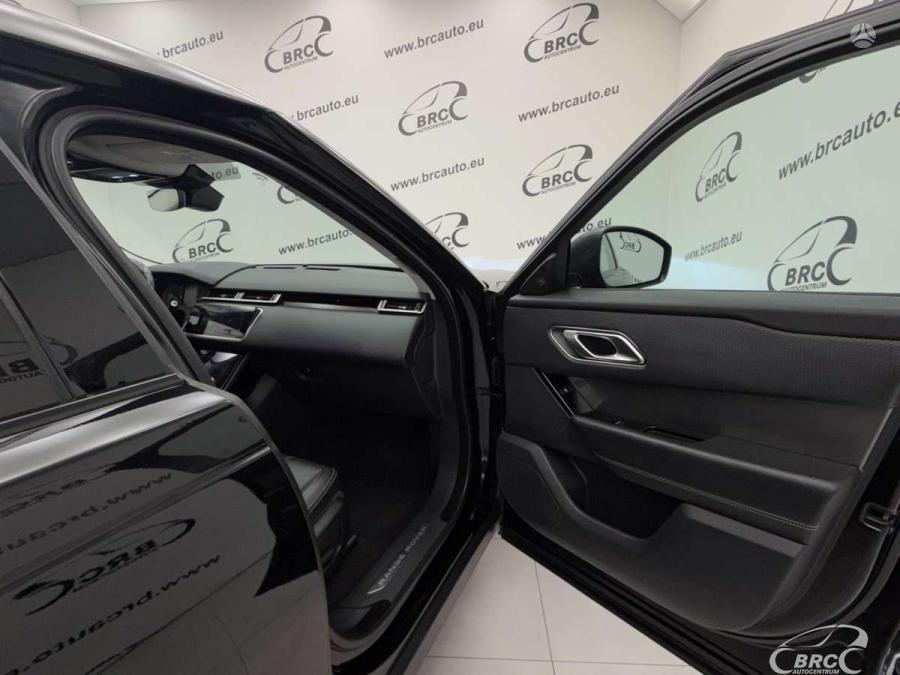 Black Land Rover Range Rover Velar 2018 in Vilnius, with an engine capacity of 2.00 L and mileage of 192 thousand km for 16900 €, photo 10 on AUTOMOTO.COM.LV