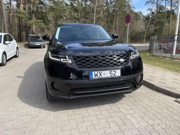 Black Land Rover Range Rover Velar 2018 in Riga, with an engine capacity of 2.00 L and mileage of 195 thousand km for 21900 €, photo 3 on AUTOMOTO.COM.LV