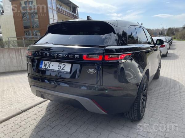 Black Land Rover Range Rover Velar 2018 in Riga, with an engine capacity of 2.00 L and mileage of 195 thousand km for 21900 €, photo 8 on AUTOMOTO.COM.LV
