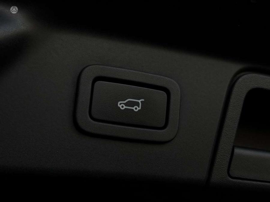 Melns Land Rover Range Rover Velar 2018 Kauņa, ar dzinēja tilpumu 2.99 L un nobraukumu 170 tūkst. km par 26990 €, foto 21 vietnē AUTOMOTO.COM.LV