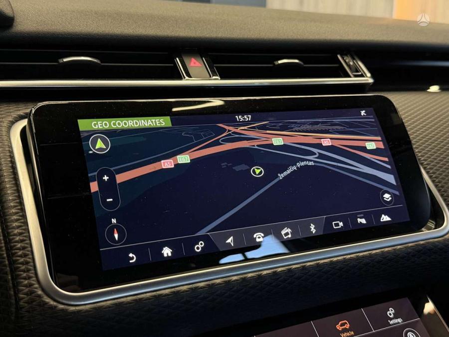 Melns Land Rover Range Rover Velar 2018 Kauņa, ar dzinēja tilpumu 2.99 L un nobraukumu 170 tūkst. km par 26990 €, foto 29 vietnē AUTOMOTO.COM.LV