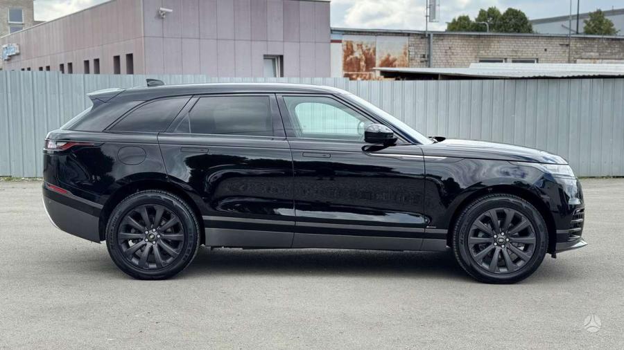 Melns Land Rover Range Rover Velar 2018 Telšiai, ar dzinēja tilpumu 2.00 L un nobraukumu 158 tūkst. km par 19800 €, foto 20 vietnē AUTOMOTO.COM.LV