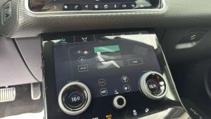 Melns Land Rover Range Rover Velar 2018 Telšiai, ar dzinēja tilpumu 2.00 L un nobraukumu 158 tūkst. km par 19800 €, foto 46 vietnē AUTOMOTO.COM.LV