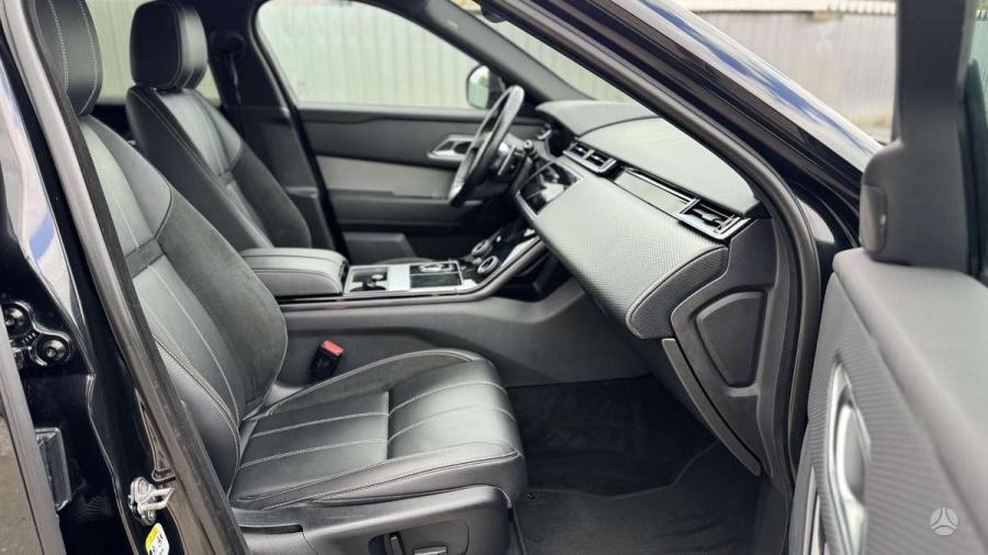Melns Land Rover Range Rover Velar 2018 Telšiai, ar dzinēja tilpumu 2.00 L un nobraukumu 158 tūkst. km par 19800 €, foto 36 vietnē AUTOMOTO.COM.LV
