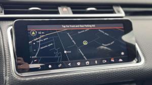 Melns Land Rover Range Rover Velar 2018 Telšiai, ar dzinēja tilpumu 2.00 L un nobraukumu 158 tūkst. km par 19800 €, foto 50 vietnē AUTOMOTO.COM.LV