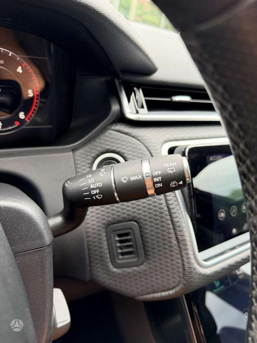 Черный Ленд Ровер Рендж Ровер Велар 2018 в Таураге, объемом двигателя 2.00 л и пробегом 60 тыс. км за 23999 €, фото 17 на AUTOMOTO.COM.LV