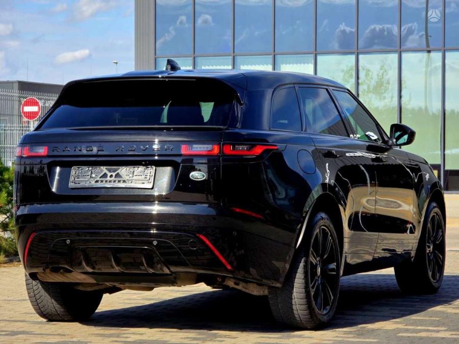 Black Land Rover Range Rover Velar 2018 in Siauliai, with an engine capacity of 2.00 L and mileage of 159 thousand km for 19250 €, photo 9 on AUTOMOTO.COM.LV