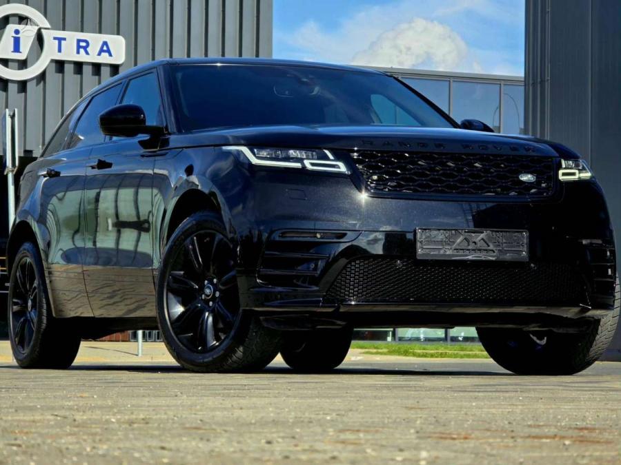 Black Land Rover Range Rover Velar 2018 in Siauliai, with an engine capacity of 2.00 L and mileage of 159 thousand km for 19250 €, photo 11 on AUTOMOTO.COM.LV