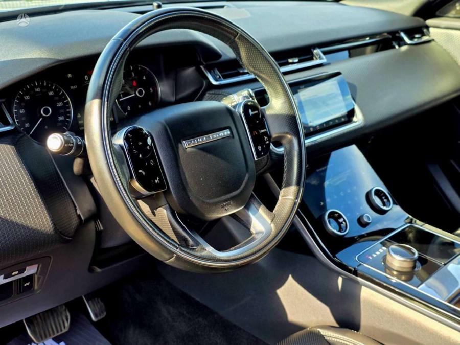 Black Land Rover Range Rover Velar 2018 in Siauliai, with an engine capacity of 2.00 L and mileage of 159 thousand km for 19250 €, photo 14 on AUTOMOTO.COM.LV