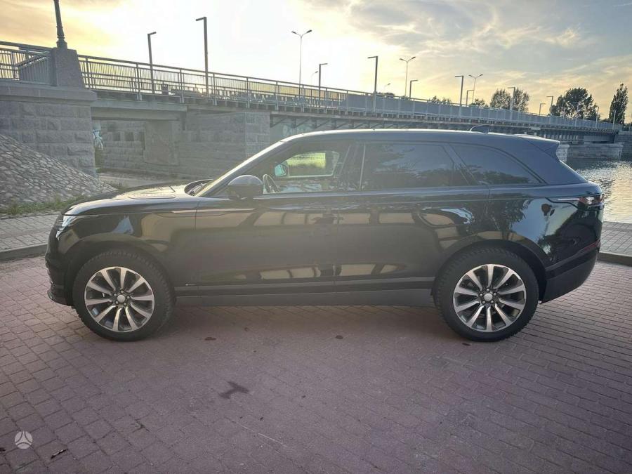 Melns Land Rover Range Rover Velar 2018 Liepāja, ar dzinēja tilpumu 2.00 L un nobraukumu 114 tūkst. km par 25600 €, foto 7 vietnē AUTOMOTO.COM.LV
