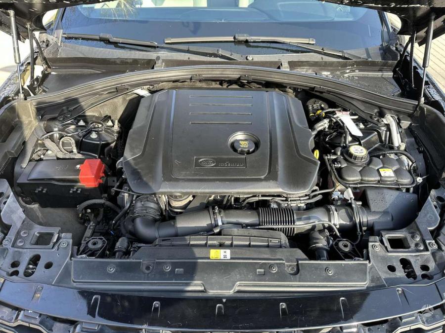Melns Land Rover Range Rover Velar 2018 Liepāja, ar dzinēja tilpumu 2.00 L un nobraukumu 114 tūkst. km par 25600 €, foto 16 vietnē AUTOMOTO.COM.LV