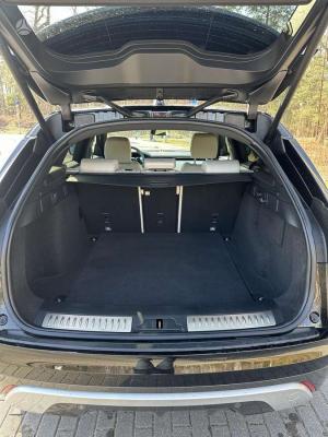 Melns Land Rover Range Rover Velar 2018 Liepāja, ar dzinēja tilpumu 2.00 L un nobraukumu 114 tūkst. km par 25600 €, foto 22 vietnē AUTOMOTO.COM.LV