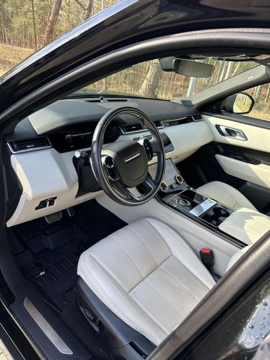 Melns Land Rover Range Rover Velar 2018 Liepāja, ar dzinēja tilpumu 2.00 L un nobraukumu 114 tūkst. km par 25600 €, foto 23 vietnē AUTOMOTO.COM.LV