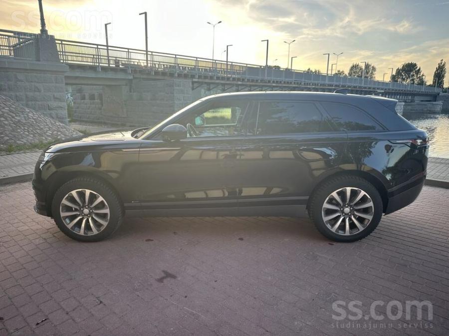 Black Land Rover Range Rover Velar 2018 in Liepaja, with an engine capacity of 2.00 L and mileage of 113 thousand km for 26000 €, photo 4 on AUTOMOTO.COM.LV