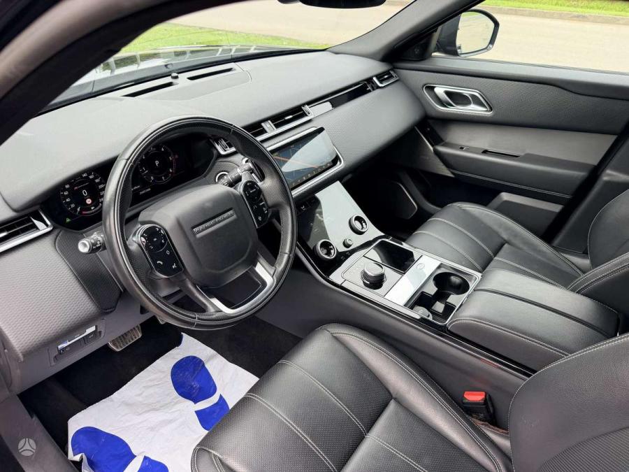 Black Land Rover Range Rover Velar 2018 in Taurage, with an engine capacity of 2.00 L and mileage of 60 thousand km for 23999 €, photo 23 on AUTOMOTO.COM.LV