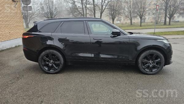 Black Land Rover Range Rover Velar 2019 in Riga, with an engine capacity of 2.00 L and mileage of 162 thousand km for 27550 €, photo 4 on AUTOMOTO.COM.LV