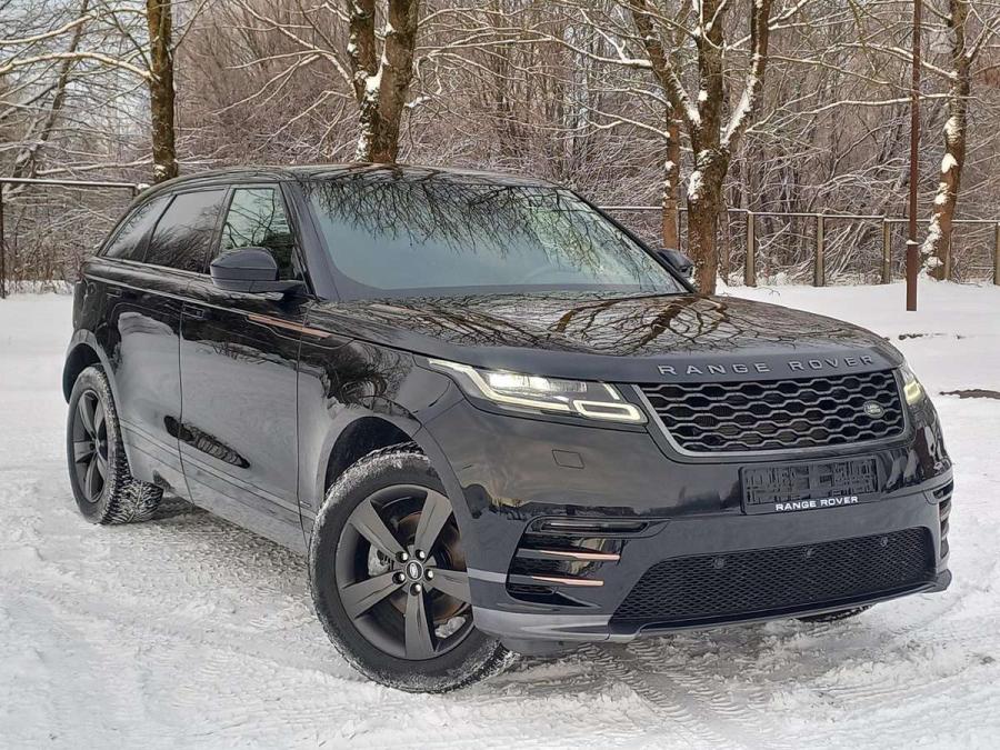 Black Land Rover Range Rover Velar 2019 in Siauliai, with an engine capacity of 2.00 L and mileage of 64 thousand km for 25400 €, photo 1 on AUTOMOTO.COM.LV