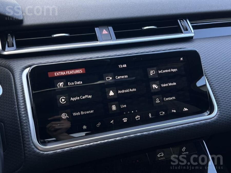 Black Land Rover Range Rover Velar 2019 in Limbazi, with an engine capacity of 2.00 L and mileage of 166 thousand km for 24550 €, photo 16 on AUTOMOTO.COM.LV