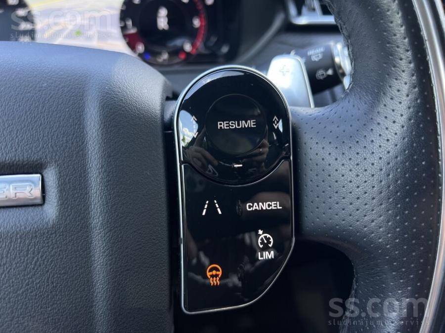 Black Land Rover Range Rover Velar 2019 in Limbazi, with an engine capacity of 2.00 L and mileage of 166 thousand km for 24550 €, photo 22 on AUTOMOTO.COM.LV