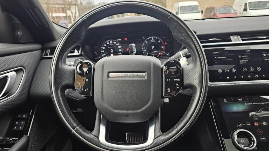 Melns Land Rover Range Rover Velar 2019 Rīga, ar dzinēja tilpumu 2.00 L un nobraukumu 162 tūkst. km par 29500 €, foto 8 vietnē AUTOMOTO.COM.LV