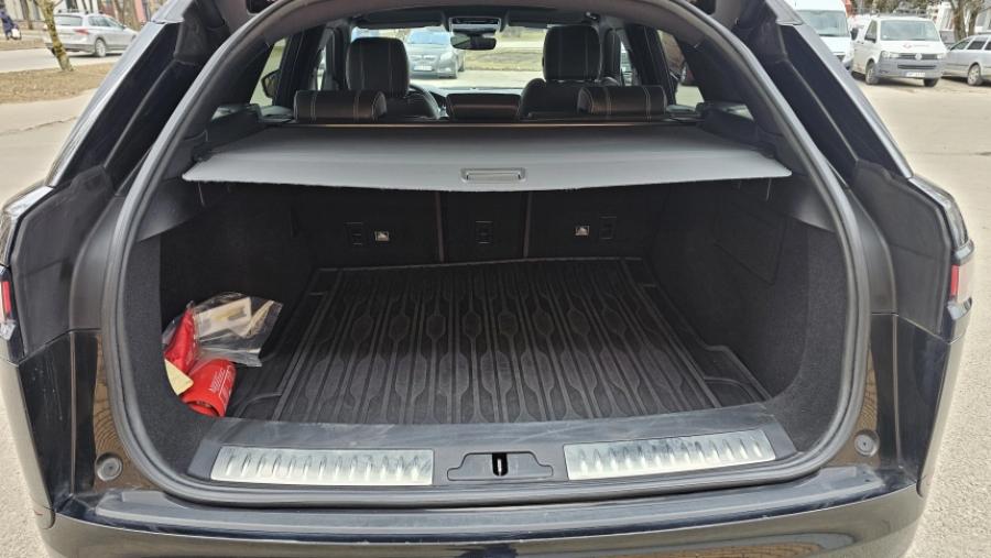 Melns Land Rover Range Rover Velar 2019 Rīga, ar dzinēja tilpumu 2.00 L un nobraukumu 162 tūkst. km par 29500 €, foto 10 vietnē AUTOMOTO.COM.LV