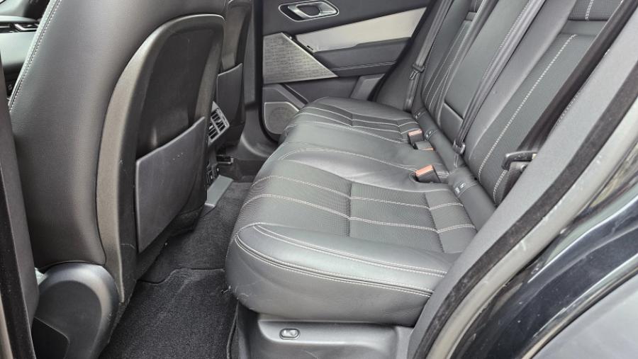 Melns Land Rover Range Rover Velar 2019 Rīga, ar dzinēja tilpumu 2.00 L un nobraukumu 162 tūkst. km par 29500 €, foto 17 vietnē AUTOMOTO.COM.LV