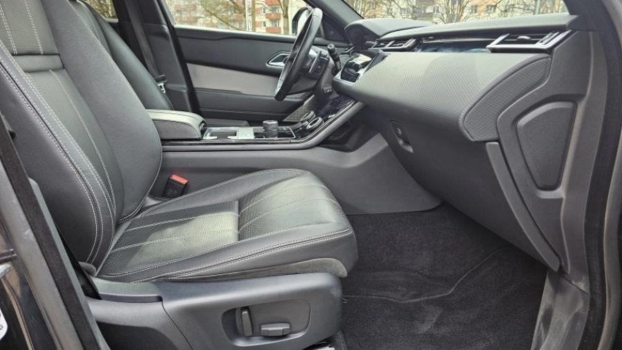 Melns Land Rover Range Rover Velar 2019 Rīga, ar dzinēja tilpumu 2.00 L un nobraukumu 162 tūkst. km par 29500 €, foto 18 vietnē AUTOMOTO.COM.LV