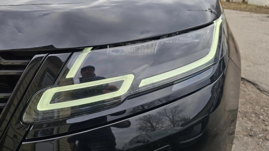 Melns Land Rover Range Rover Velar 2019 Rīga, ar dzinēja tilpumu 2.00 L un nobraukumu 162 tūkst. km par 29500 €, foto 31 vietnē AUTOMOTO.COM.LV