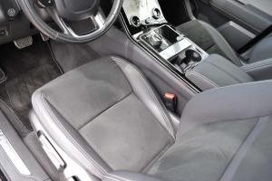 Melns Land Rover Range Rover Velar 2019 Viļņa, ar dzinēja tilpumu 2.00 L un nobraukumu 148 tūkst. km par 20000 €, foto 19 vietnē AUTOMOTO.COM.LV