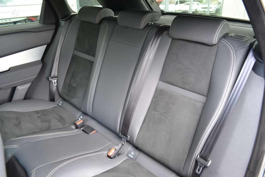 Melns Land Rover Range Rover Velar 2019 Viļņa, ar dzinēja tilpumu 2.00 L un nobraukumu 148 tūkst. km par 20000 €, foto 23 vietnē AUTOMOTO.COM.LV