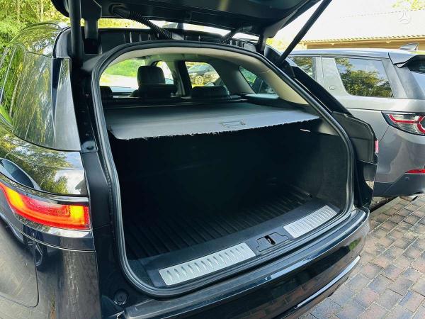 Black Land Rover Range Rover Velar 2019 in Kaunas, with an engine capacity of 2.00 L and mileage of 220 thousand km for 19350 €, photo 8 on AUTOMOTO.COM.LV