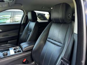 Black Land Rover Range Rover Velar 2019 in Kaunas, with an engine capacity of 2.00 L and mileage of 220 thousand km for 19350 €, photo 12 on AUTOMOTO.COM.LV