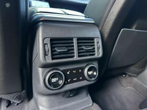 Black Land Rover Range Rover Velar 2019 in Kaunas, with an engine capacity of 2.00 L and mileage of 220 thousand km for 19350 €, photo 16 on AUTOMOTO.COM.LV