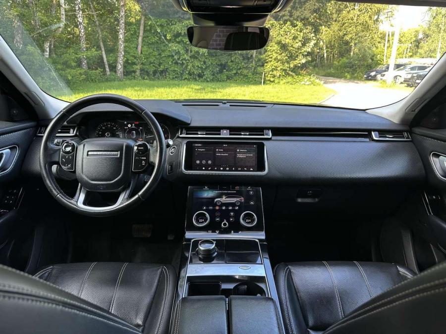 Black Land Rover Range Rover Velar 2019 in Kaunas, with an engine capacity of 2.00 L and mileage of 220 thousand km for 19350 €, photo 17 on AUTOMOTO.COM.LV