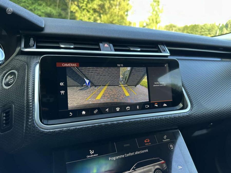 Black Land Rover Range Rover Velar 2019 in Kaunas, with an engine capacity of 2.00 L and mileage of 220 thousand km for 19350 €, photo 21 on AUTOMOTO.COM.LV
