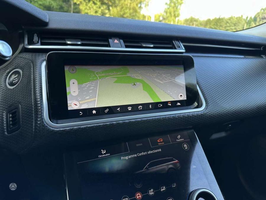 Black Land Rover Range Rover Velar 2019 in Kaunas, with an engine capacity of 2.00 L and mileage of 220 thousand km for 19350 €, photo 22 on AUTOMOTO.COM.LV