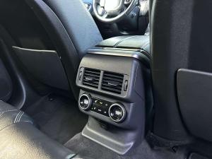 Black Land Rover Range Rover Velar 2019 in Kaunas, with an engine capacity of 2.00 L and mileage of 220 thousand km for 19350 €, photo 25 on AUTOMOTO.COM.LV