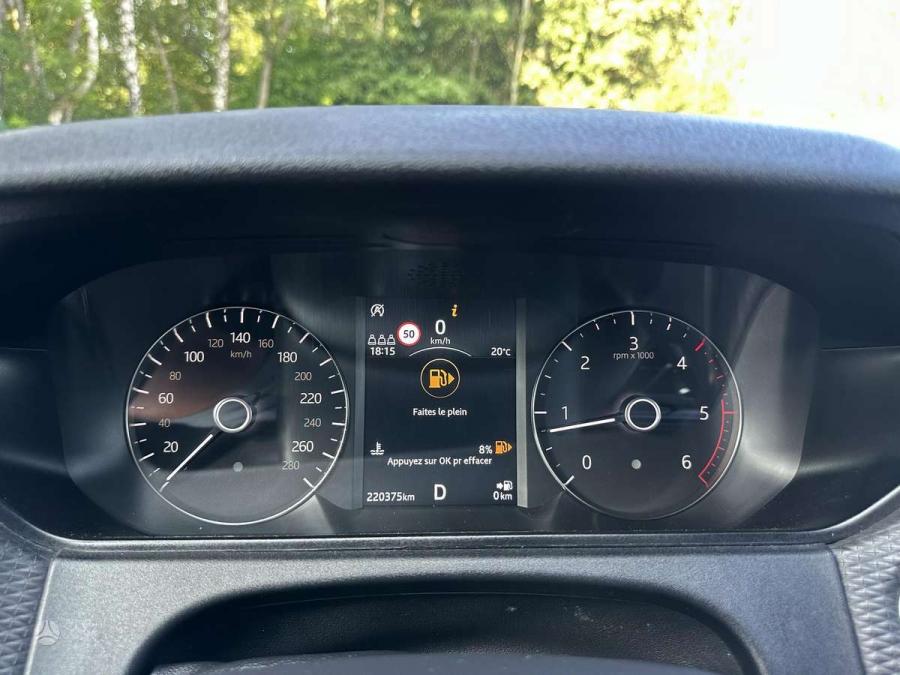 Black Land Rover Range Rover Velar 2019 in Kaunas, with an engine capacity of 2.00 L and mileage of 220 thousand km for 19350 €, photo 29 on AUTOMOTO.COM.LV
