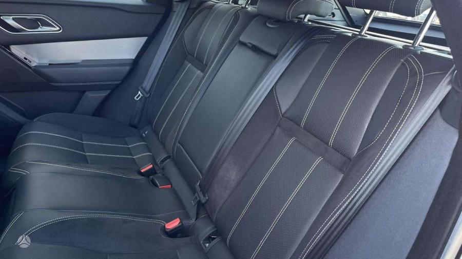 Melns Land Rover Range Rover Velar 2019 Marijampole, ar dzinēja tilpumu 2.00 L un nobraukumu 149 tūkst. km par 19990 €, foto 20 vietnē AUTOMOTO.COM.LV