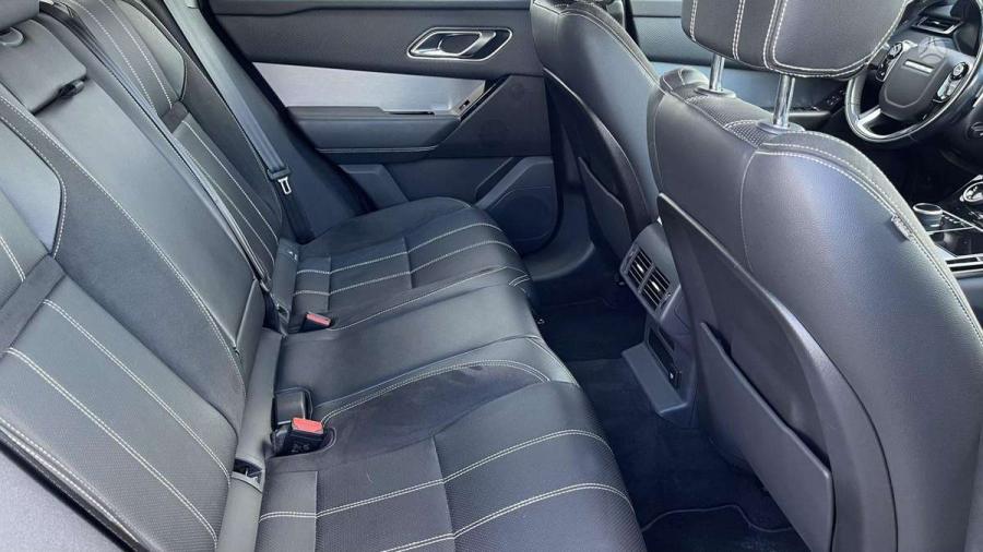 Melns Land Rover Range Rover Velar 2019 Marijampole, ar dzinēja tilpumu 2.00 L un nobraukumu 149 tūkst. km par 19990 €, foto 21 vietnē AUTOMOTO.COM.LV
