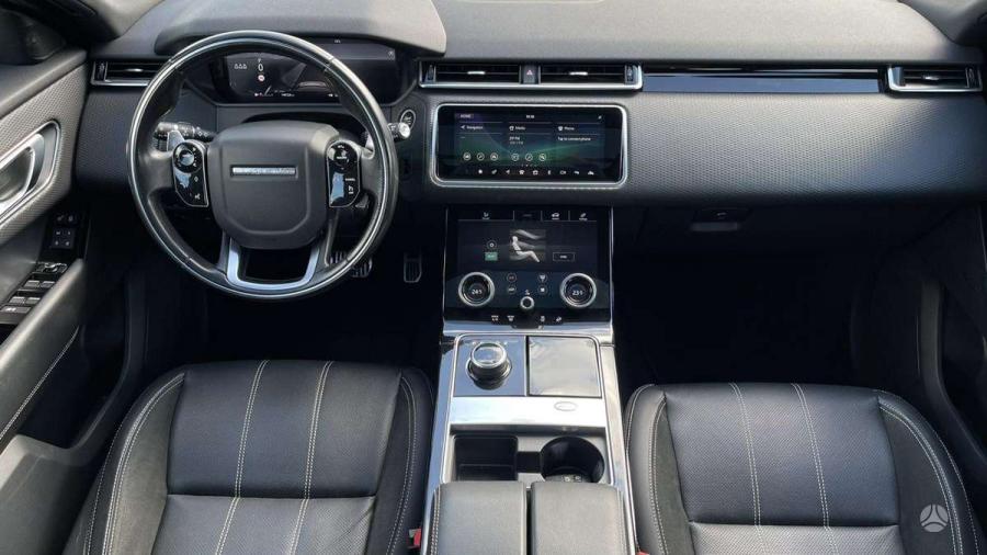 Melns Land Rover Range Rover Velar 2019 Marijampole, ar dzinēja tilpumu 2.00 L un nobraukumu 149 tūkst. km par 19990 €, foto 44 vietnē AUTOMOTO.COM.LV