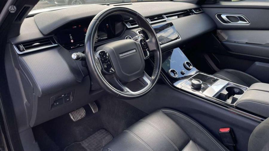 Melns Land Rover Range Rover Velar 2019 Marijampole, ar dzinēja tilpumu 2.00 L un nobraukumu 149 tūkst. km par 19990 €, foto 47 vietnē AUTOMOTO.COM.LV