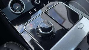 Melns Land Rover Range Rover Velar 2019 Marijampole, ar dzinēja tilpumu 2.00 L un nobraukumu 149 tūkst. km par 19990 €, foto 50 vietnē AUTOMOTO.COM.LV
