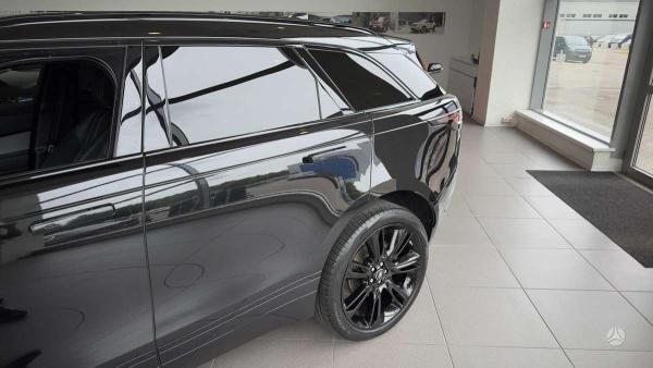 Melns Land Rover Range Rover Velar 2019 Marijampole, ar dzinēja tilpumu 2.00 L un nobraukumu 114 tūkst. km par 25999 €, foto 6 vietnē AUTOMOTO.COM.LV